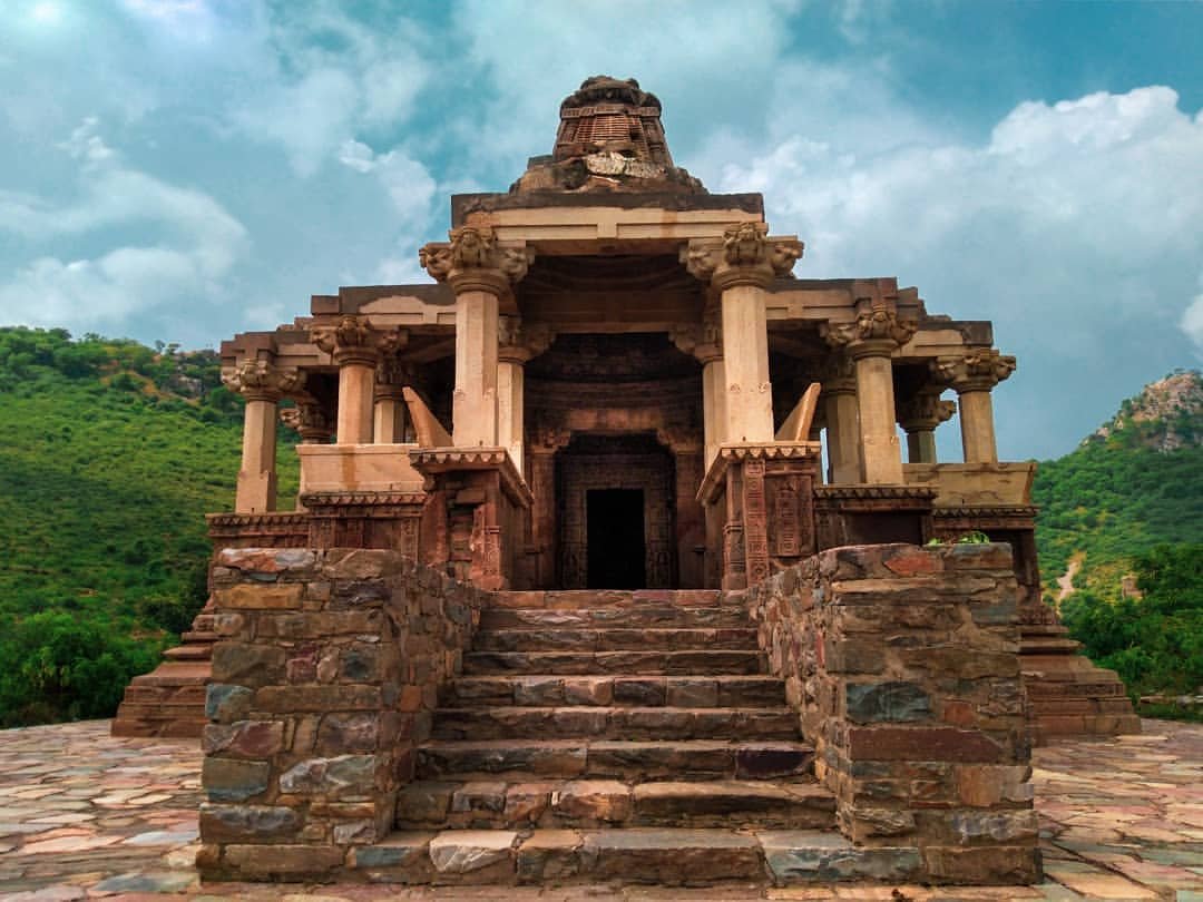 Bhangarh Fort : The Most Haunted Place in India - Rajasthan