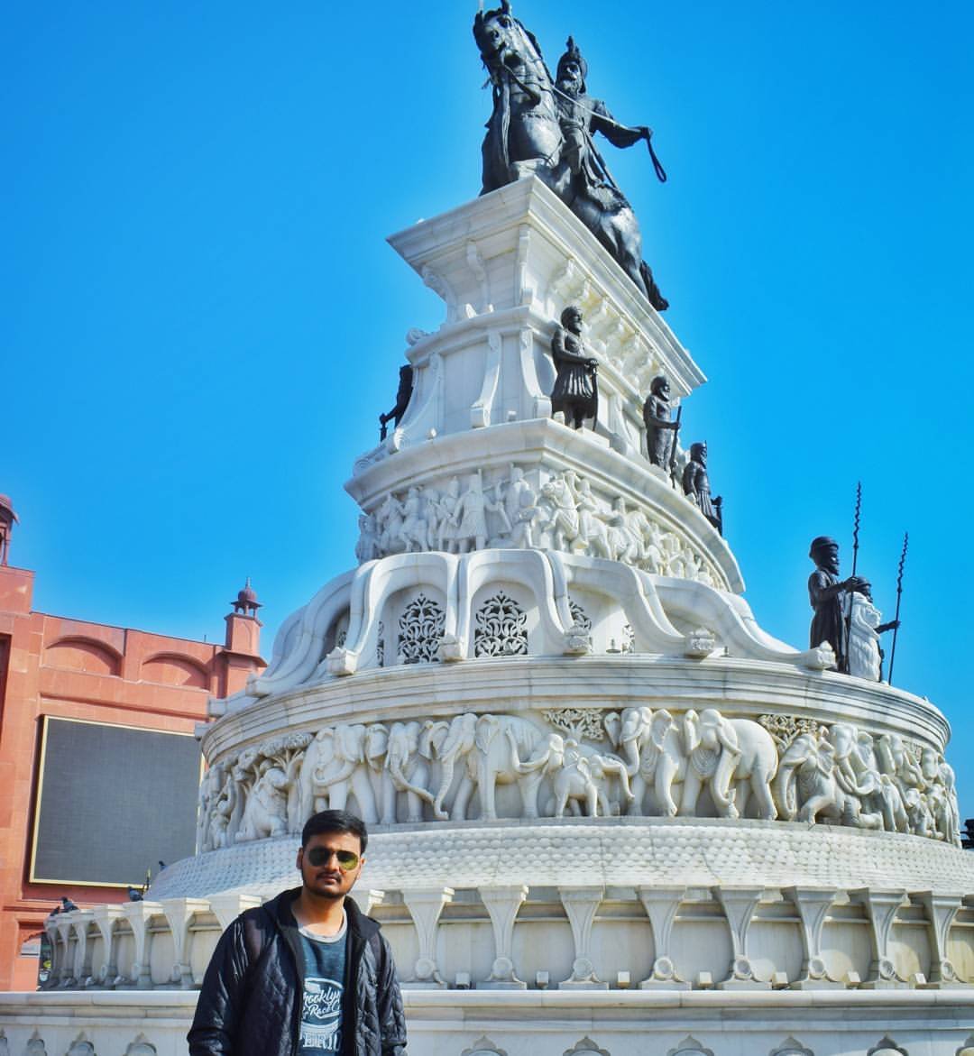 Your Complete Guide to Wagah Border - HikerWolf